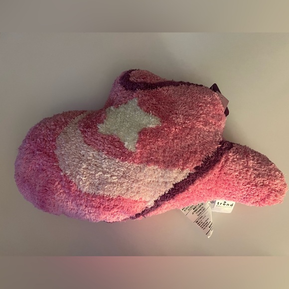 Trend Collector | Accents | Cowgirl Hat Shaped Country Western Throw ...